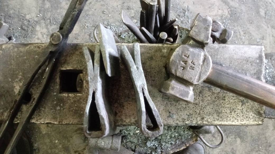 Hand forged hatchet – Refiner's Forge